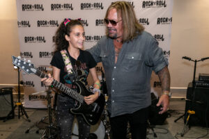 Interview | Teenager Helena Harris rocks the 80s - HeadBangers Lifestyle